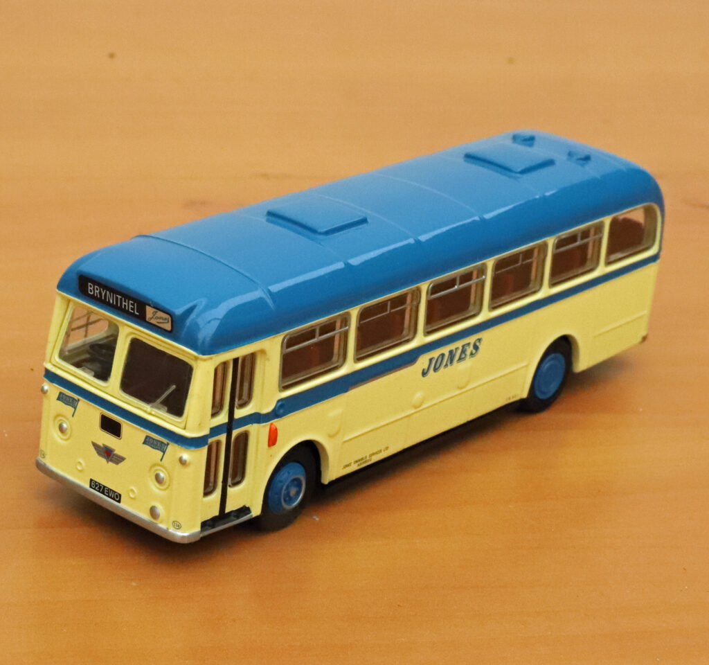 Bus model 24321: Jones of Aberbeeg AEC Reliance coach (627 EWO), 1:76 ...