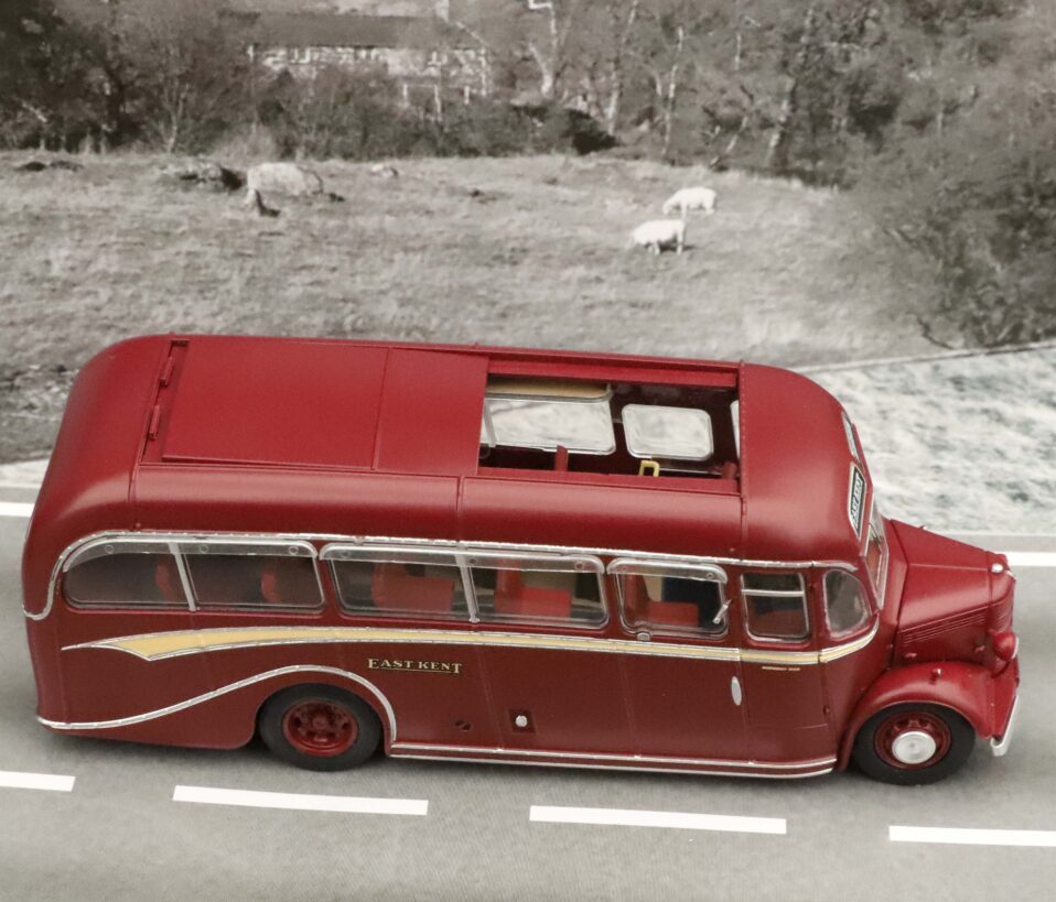 Bedford OB East Kent - a highly detailed model by Rapido 1:76 scale ...