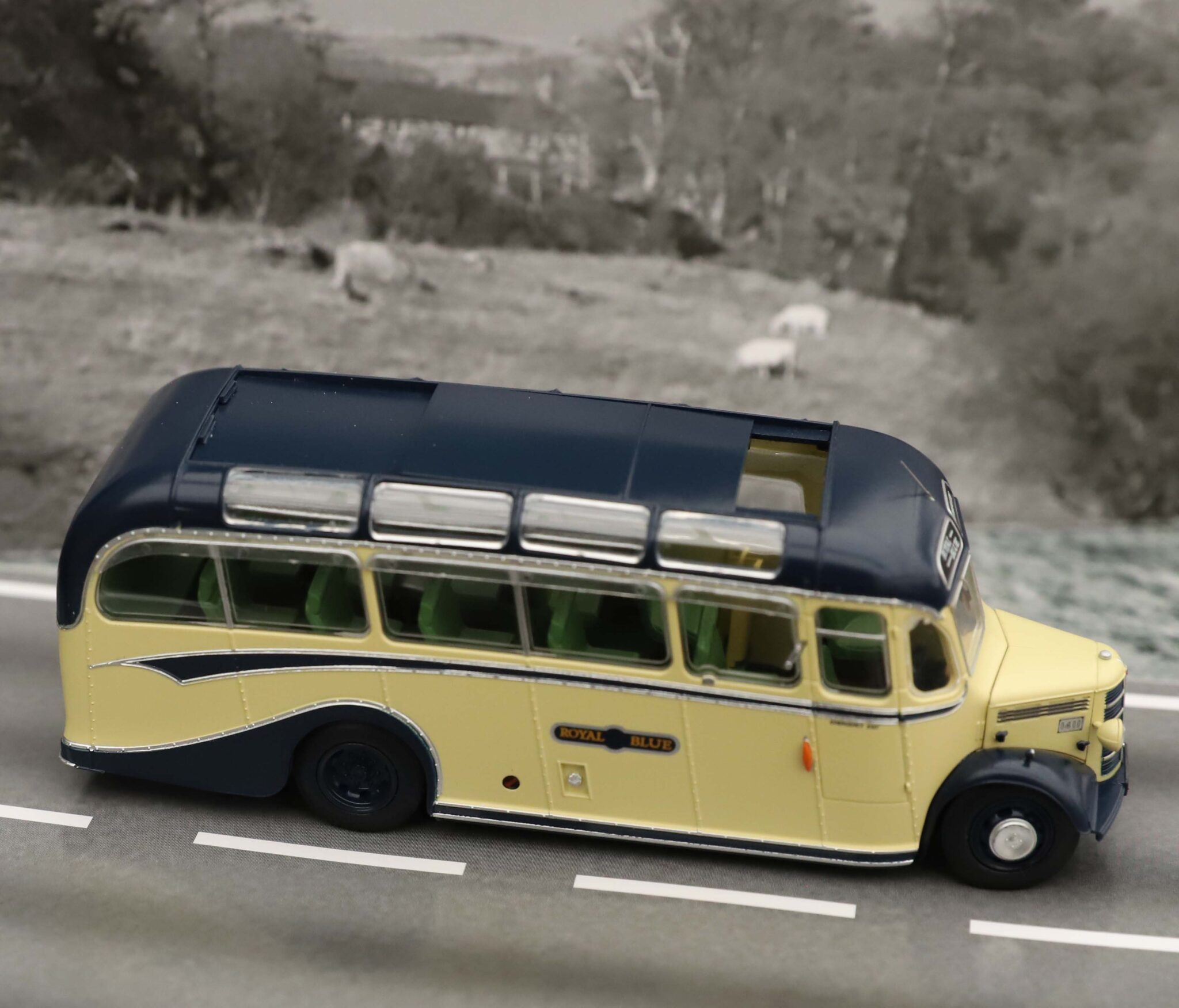 Bedford OB Royal Blue - a highly detailed model by Rapido 1:76 scale ...