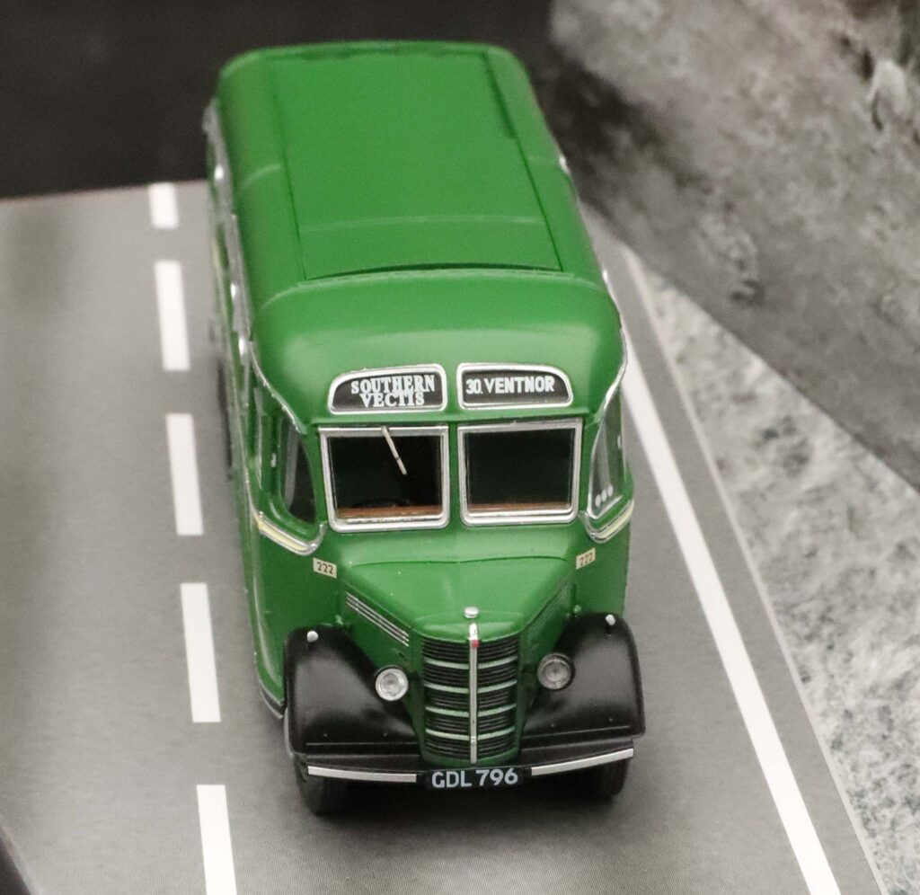 Bedford OB Southern Vectis - a highly detailed model by Rapido 1:76 ...