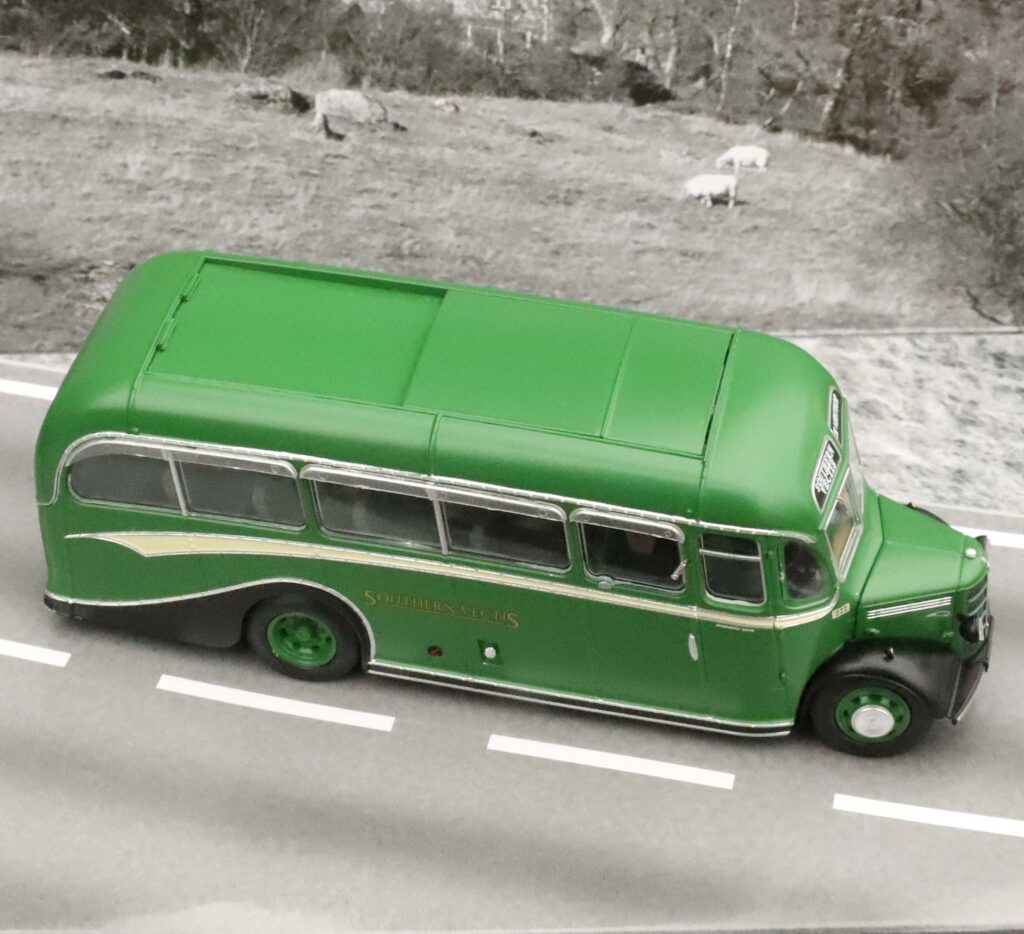 Bedford OB Southern Vectis - a highly detailed model by Rapido 1:76 ...